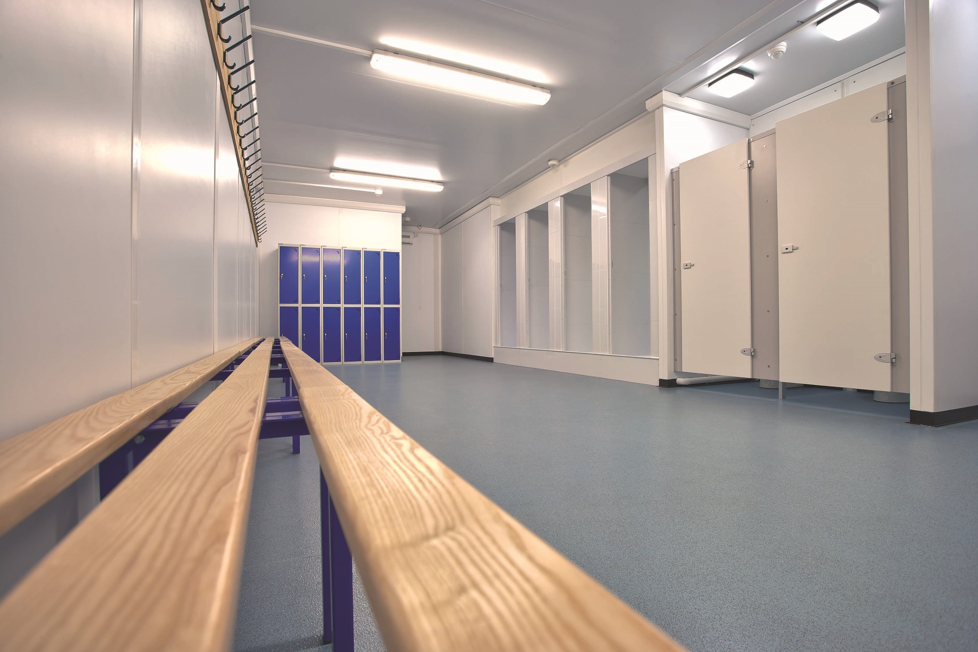 Toilettes, douches et vestiaires autonomes | Portakabin® FR