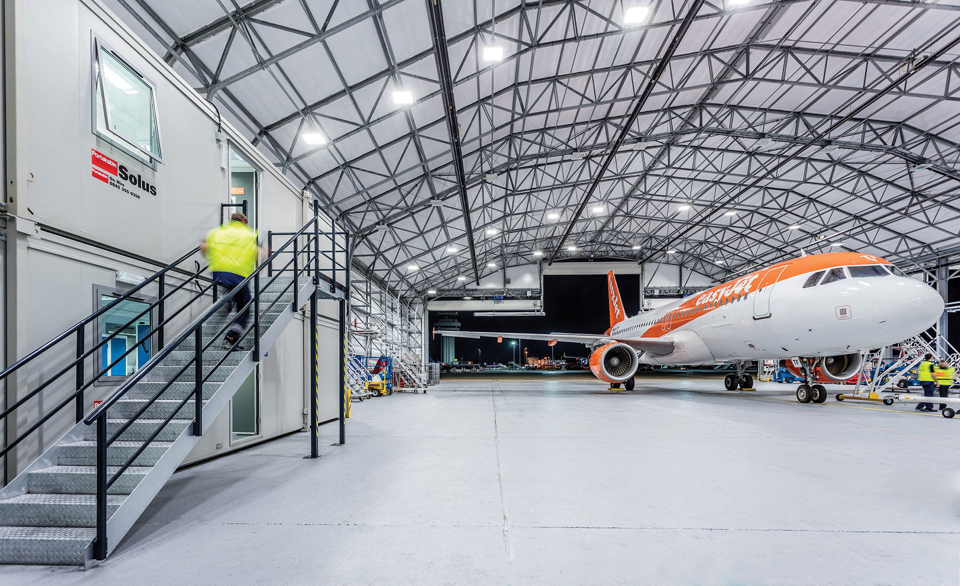 easyJet Office Accommodation | Case Study | Portakabin®