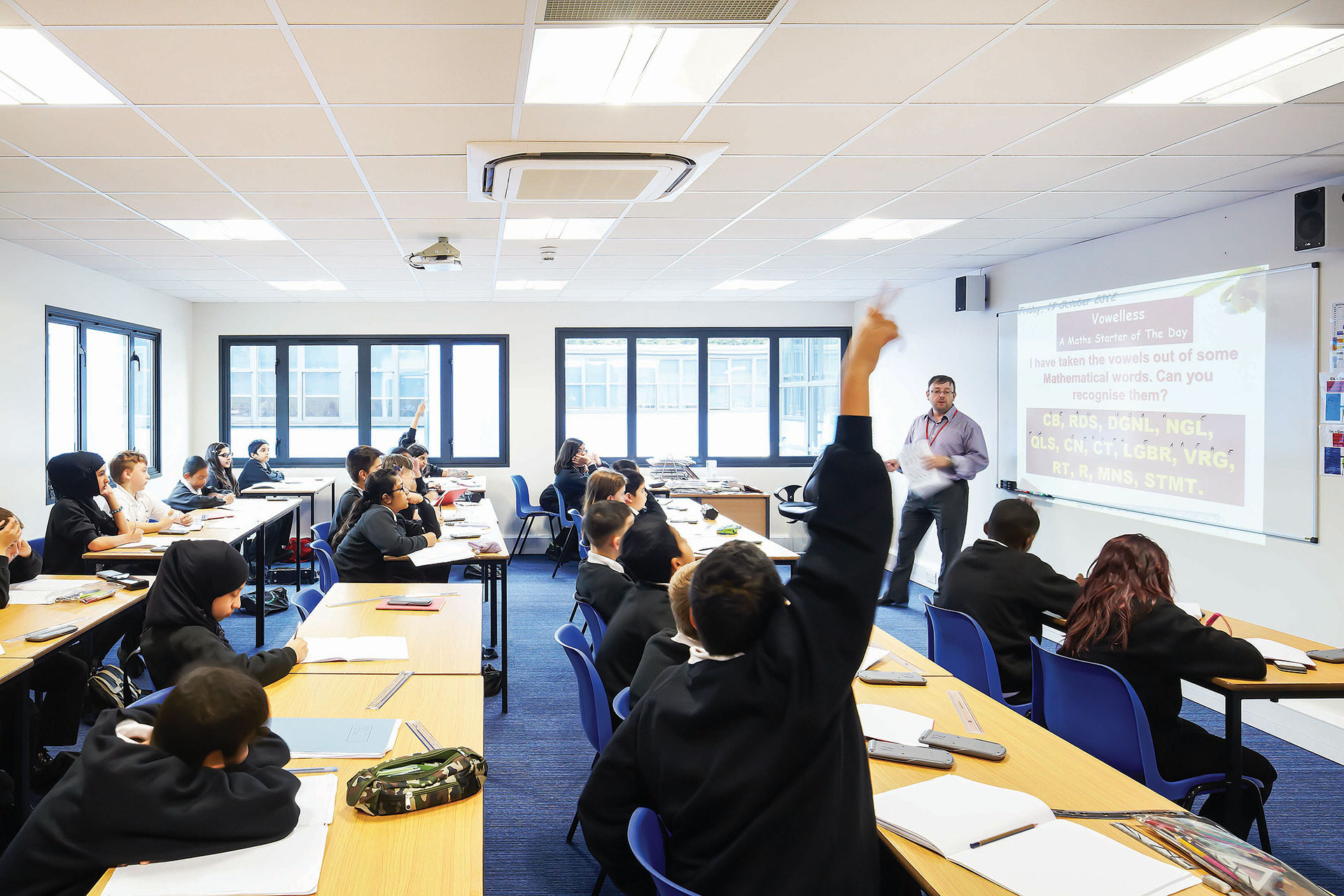 Ninestiles School | Portakabin®