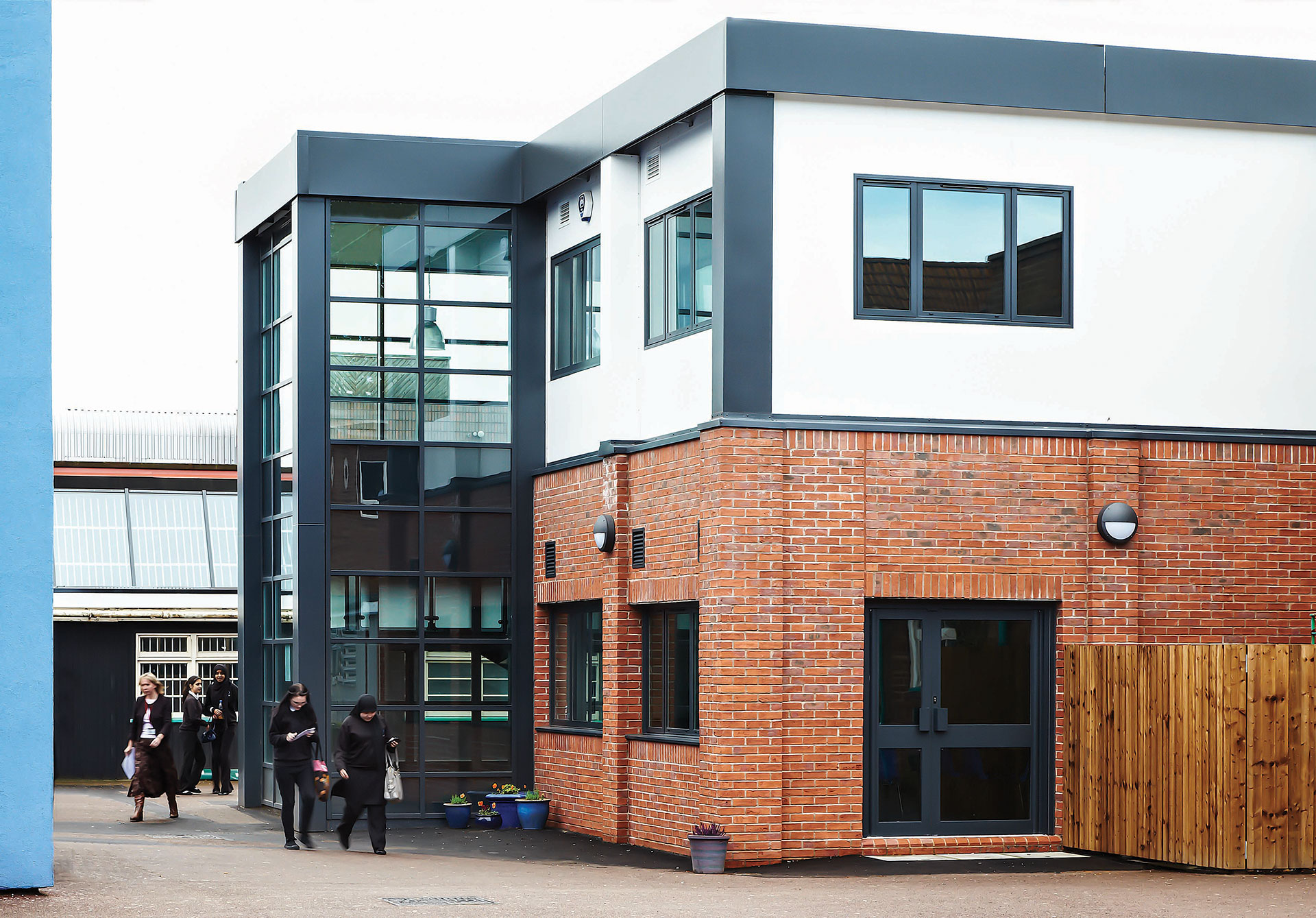 Ninestiles School | Portakabin®